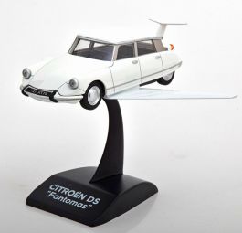 Création de Provence Moulage la voiture du film Fantomas CITROEN DS ...